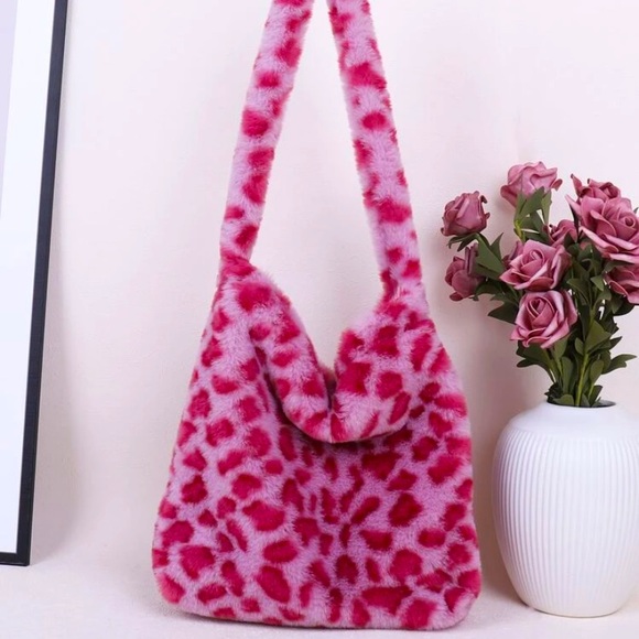 None | Bags | Fuzzy Hot Pink Leopard Print Shoulder Bag | Poshmark